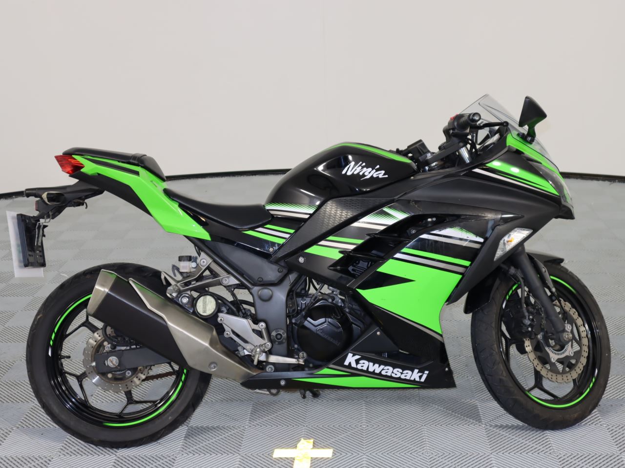 Used 2018 Kawasaki Ninja 300r ABS for sale | WeBuyCars